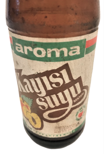 AROMA KAYISI SUYU BOŞ KAGIT ETİKETLİ KAHVERENGİ CAM MEYVA SUYU ŞİŞESİ ... AROMA KAYISI SUYU BOŞ KAGIT ETİKETLİ KAHVERENGİ CAM MEYVA SUYU ŞİŞESİ ...